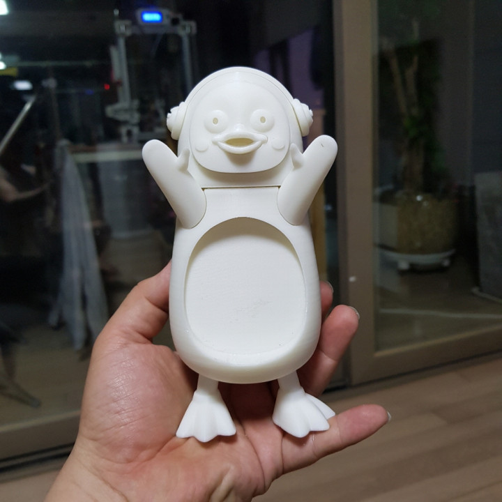 3D Printable Pengsoo (Korean Famous Penguin Character) by Seokhyun Jee