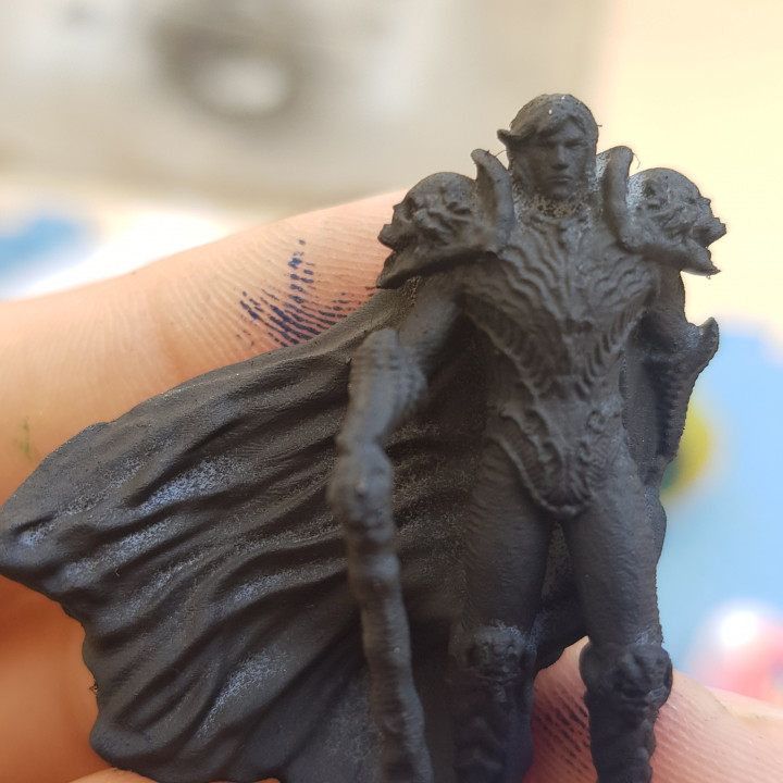 3D Printable Vampire Lord by MiniaturesCraze