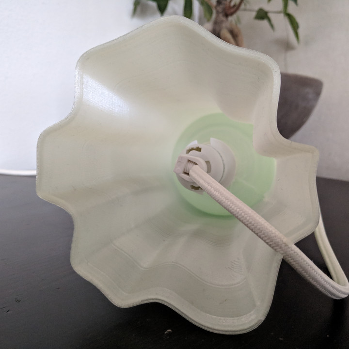 3D Printable Pavel the Ghost Lamp by Kalle-Iivari Mononen