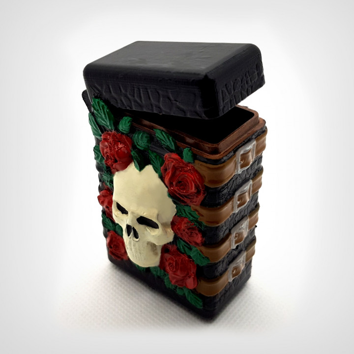 3D Printable Gothic box with hinge. by Alphonse Marcel