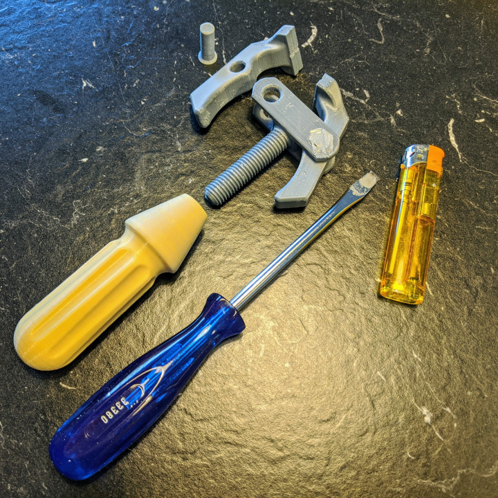 3D Printable Printable Hand Vise by Blech Eimer