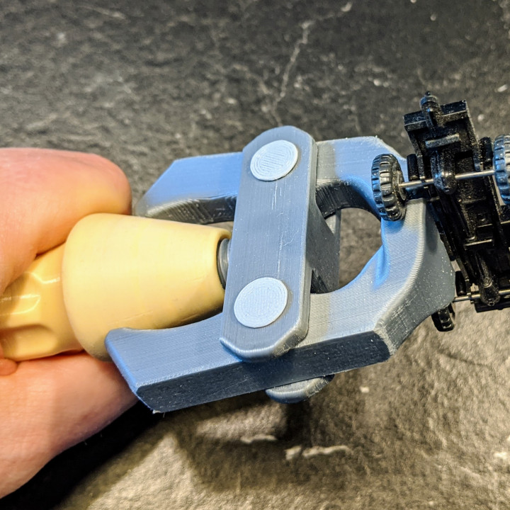 3D Printable Printable Hand Vise by Blech Eimer