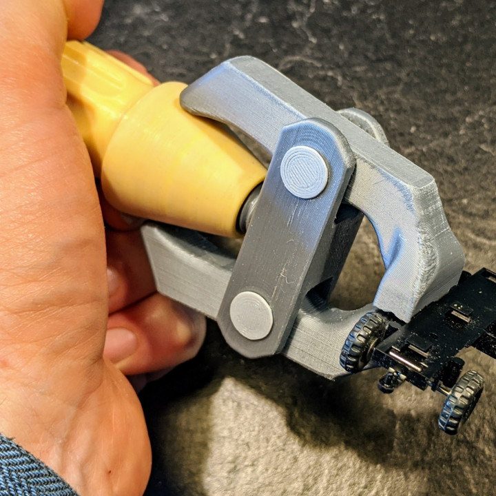 3D Printable Printable Hand Vise by Blech Eimer