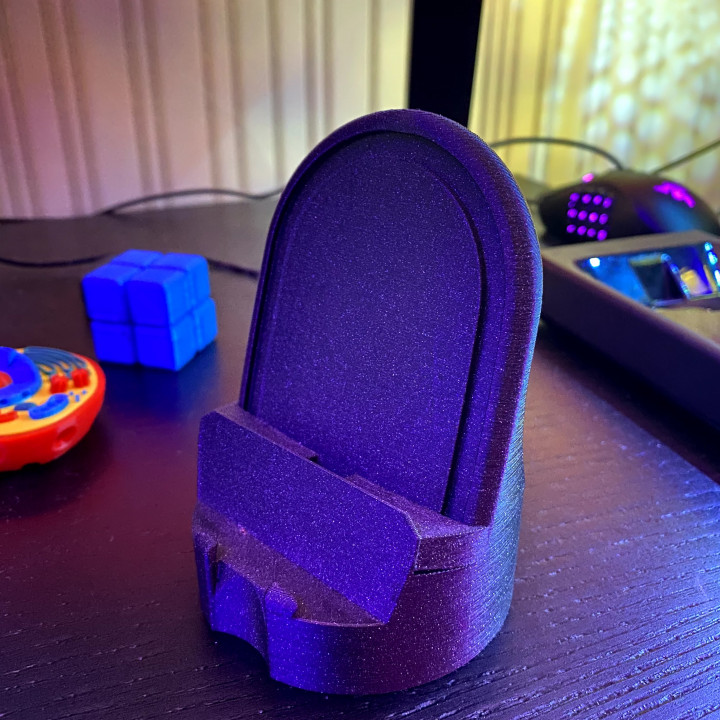 3D Printable Phone Stand for Wireless Charger by Mohammad Al-Sooj