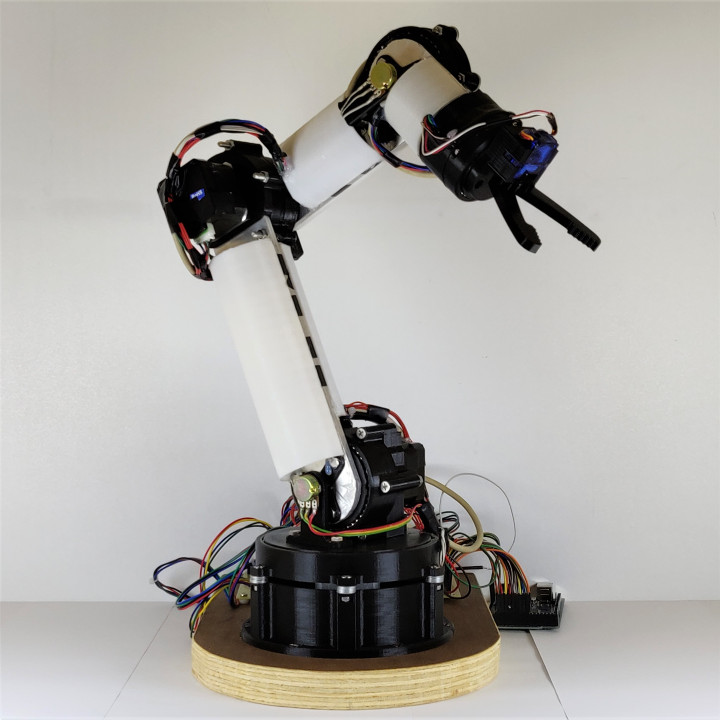 3D Printable Robotic arm by IDeMa 3D