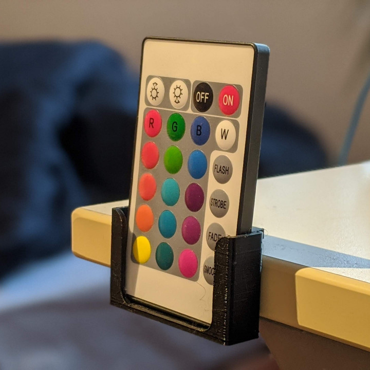 3D Printable Remote Control Holder by Max Siebenschlaefer