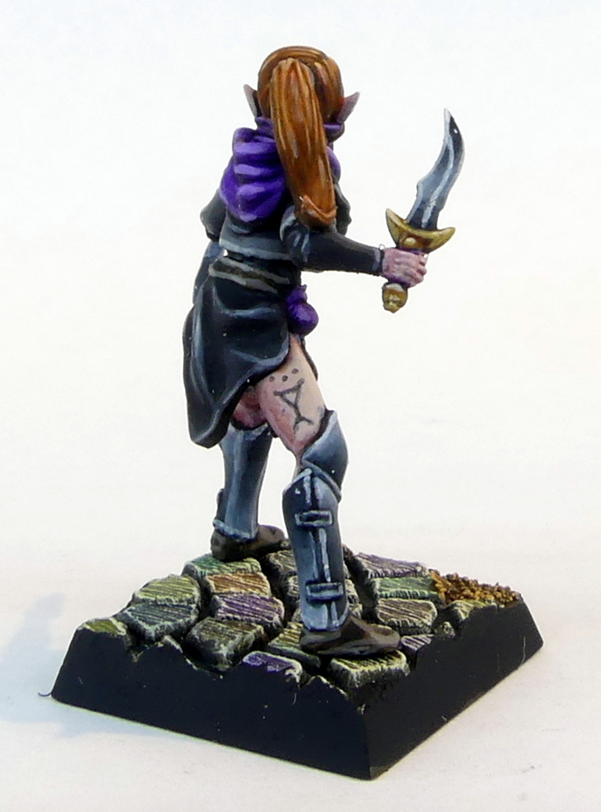 3D Printable female elf assassin by Stanislav Kuznetsov