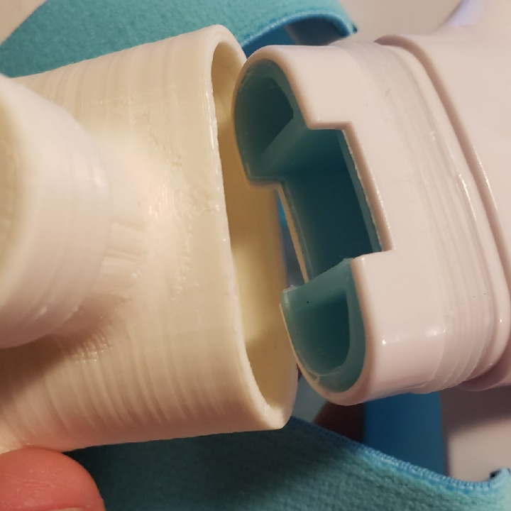 3D Printable Diving mask Adapter for medical filter by Frederico David Sena