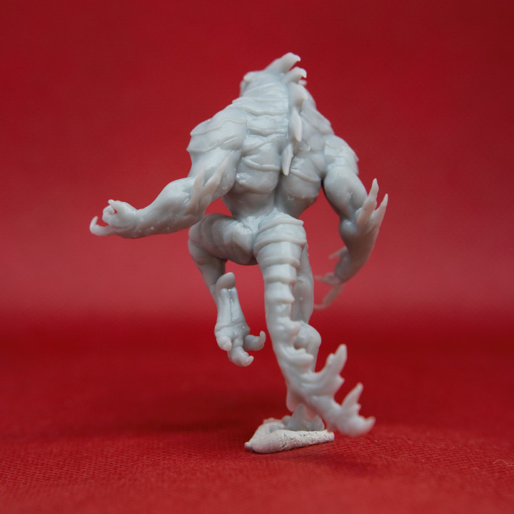 3D Printable Troglodyte - Tabletop Miniature by YKS Miniatures