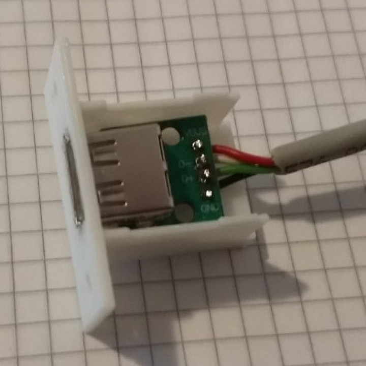 3D Printable USB Type A Female Panel Mount by Vincenzo