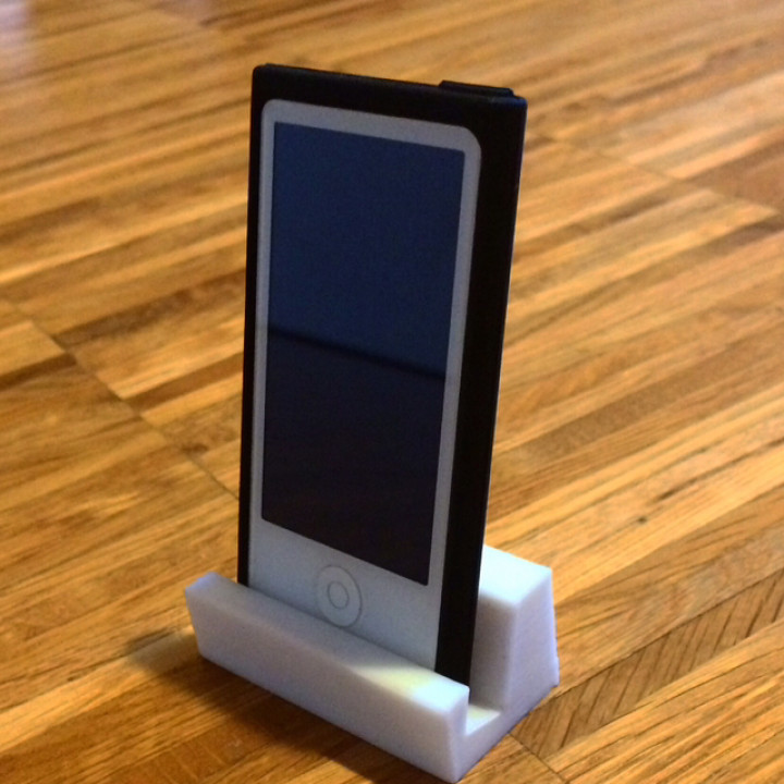 3D Printable Ipod _holder by Paul Schneck
