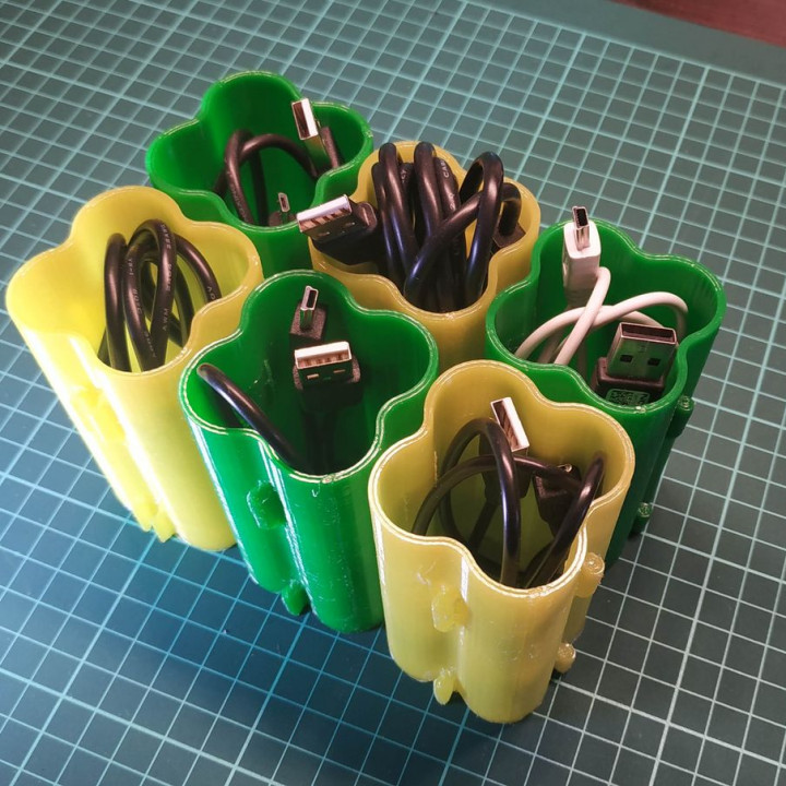 3D Printable Puzzle Boxes for USB cables by Aleksandr Aleksandrov