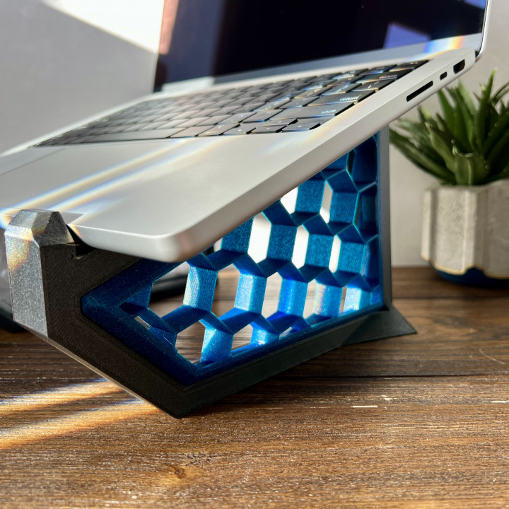 3D Printable Laptop Stand/Riser (Modular and Customizable) by Duncan Smith