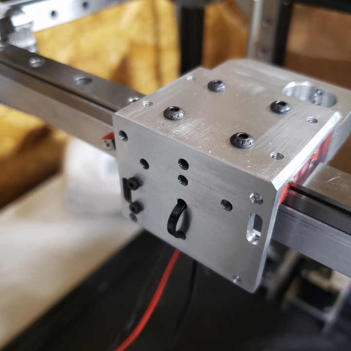 3D Printable SolidCore CoreXY 3D Printer by Shane Hooper