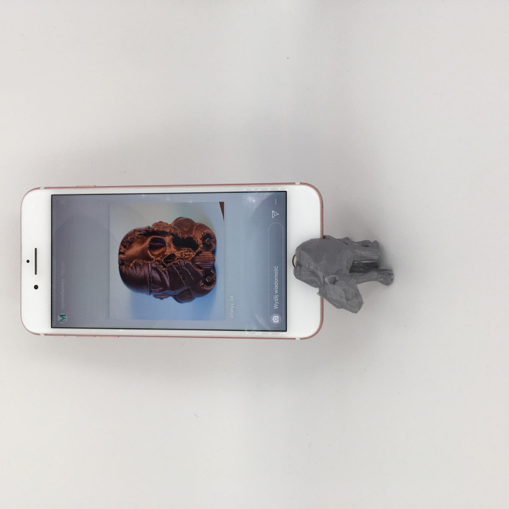 3D Printable Modern Phone Stand- Low Poly Tiger by A G