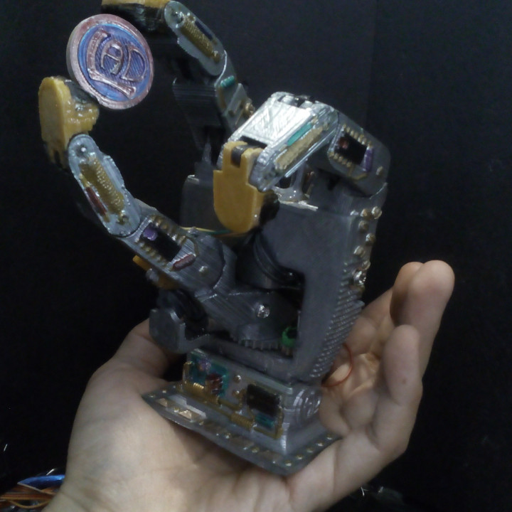 3D Printable Three finger Robotic Hand by LAD Robotics