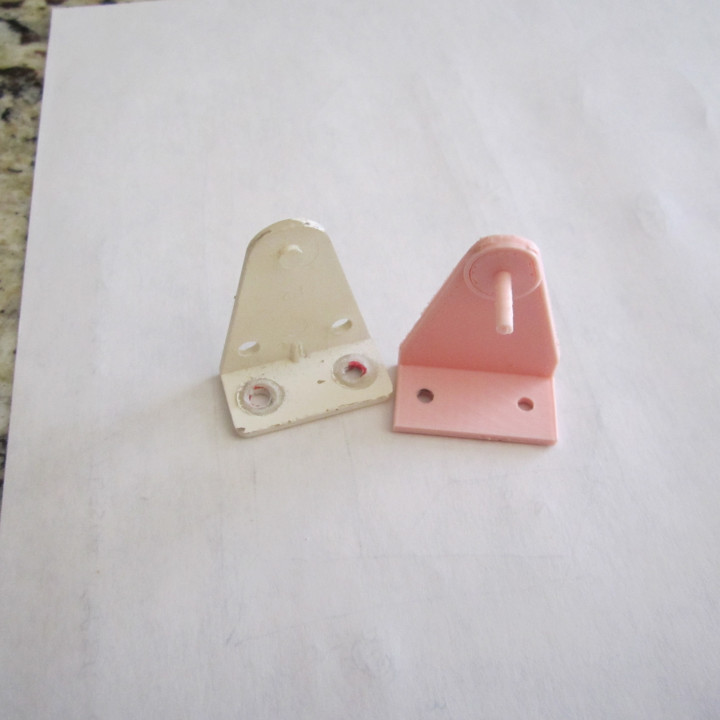 3D Printable Blind holder by William Davison Jr