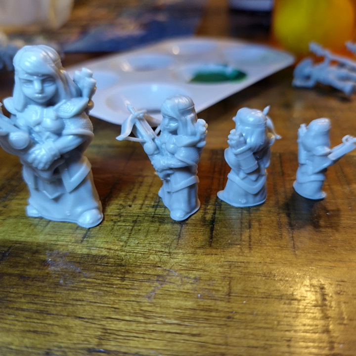 3D Print of Dwarf female warrior with crossbow by karakoontz