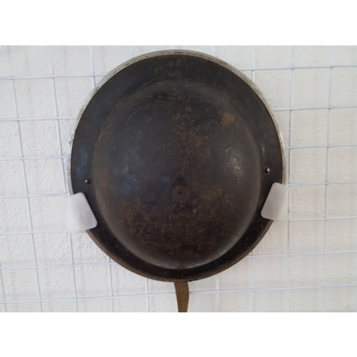 3D Printable Wall Mounting system for 5x5cm metal roster by stijn peeters