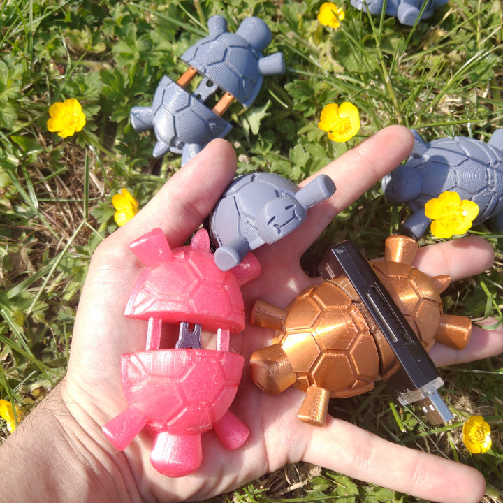 3D Printable Adjust-A-Turtle Phone Stand by conner freeman