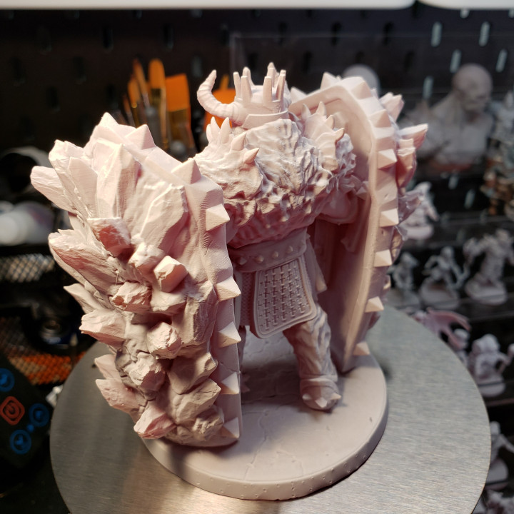 3D Printable Fire Giant Dual Wielding Shields (Presupported) by Mini Flayer