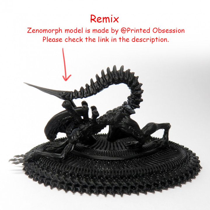 3D Printable Xenomorph tabletop miniature base. by Tri Fin Studio