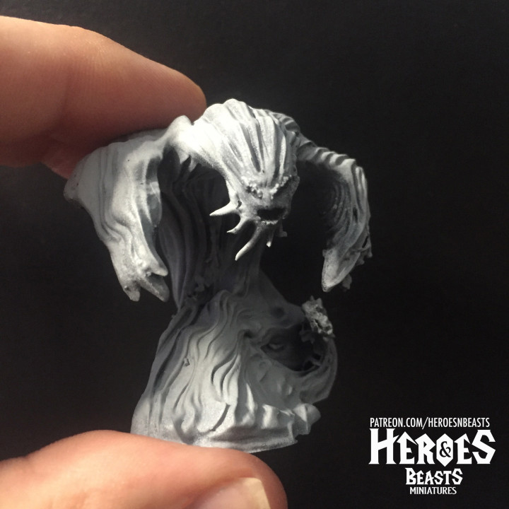 3D Printable water elemental by Heroes and Beasts