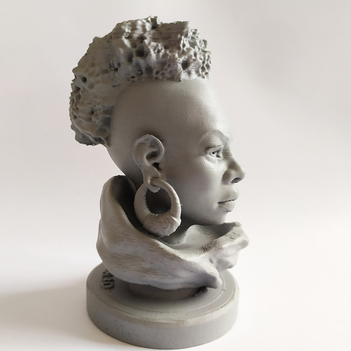 3D Printable Woman head by Silvano Junior