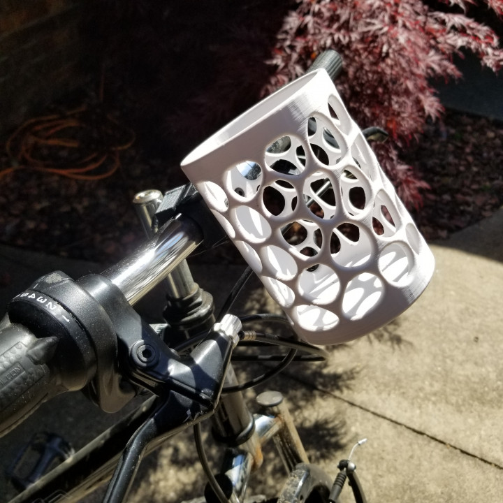 3D Printable Veroni Style Waterbottle Holder by Ambient