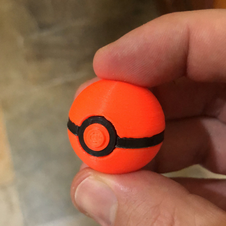 3D Printable Pokeball Keychain Multicolor by Hégon Noernberg Naves